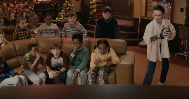 8-Bit Christmas (2021) review - The Official Steve Pulaski Website